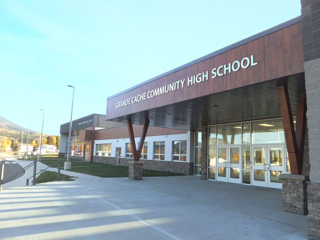 グランデイエローヘッド公立学校留学プログラム/Grande Yellowhead Public Schools International ...