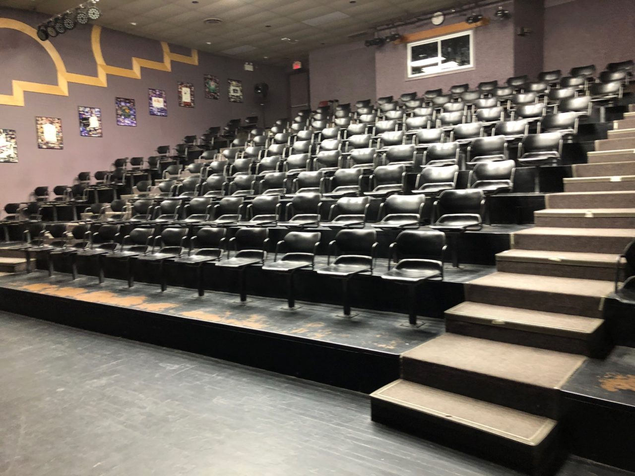 ルイス・リエール高校留学プログラム/Louis Riel School Division - - 株式会社キャタリストカナダ